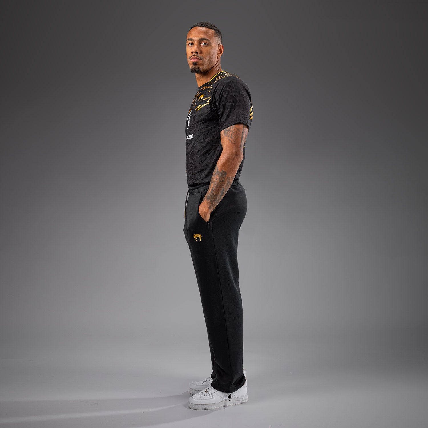 4818d06ebd2043567ea367e7323697a1f459a64e_JOGGING_UFC_FUSION_FIGHT_NIGHT ...
